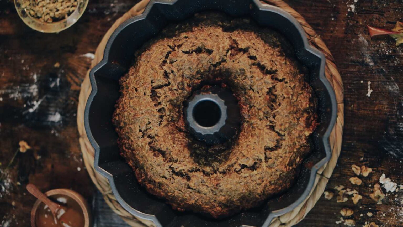 Old Fashioned Fresh Apple Cake Recipe - The Peasant's Daughter