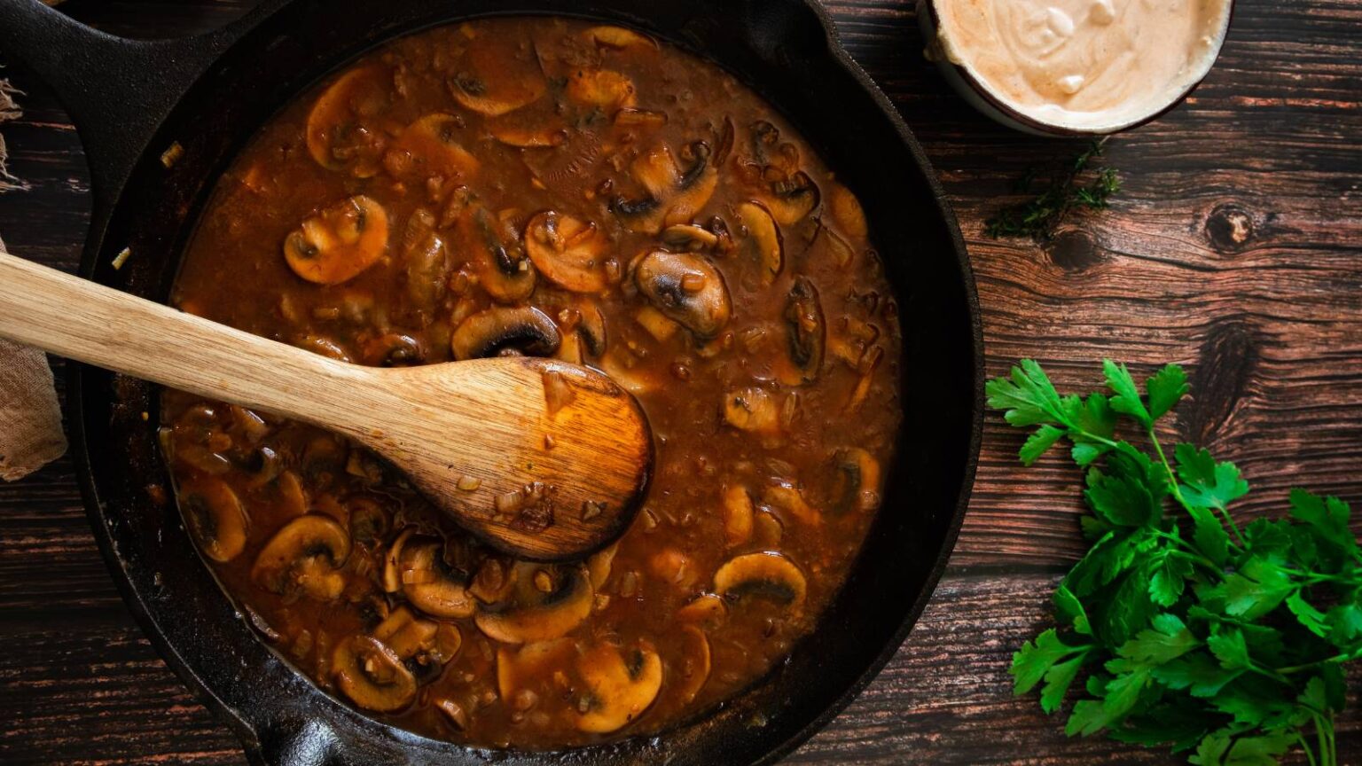Creamy German Hunter's Sauce (Jägersoße) - The Peasant's Daughter