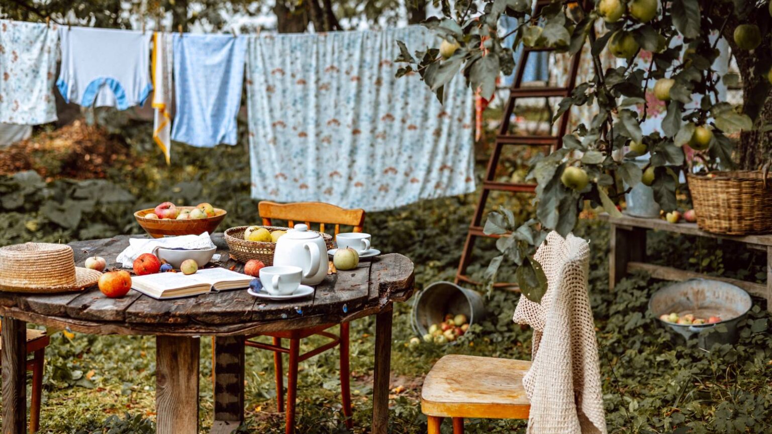 Cleaning Your Home Semi-Annually & Annually (Fall & Spring Cleaning ...